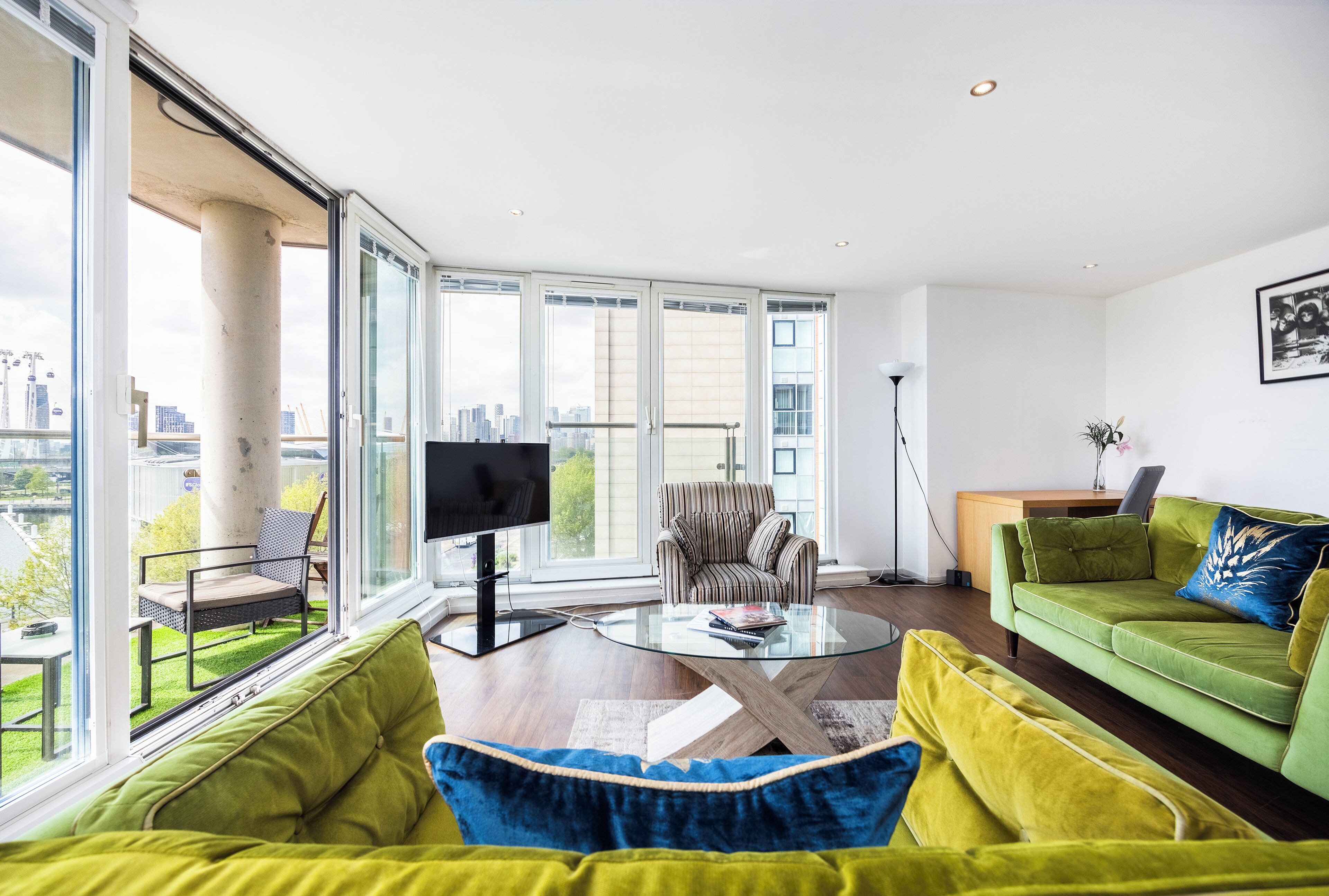 Grand Vista Apartment | Excel Centre | O2 Arena - London