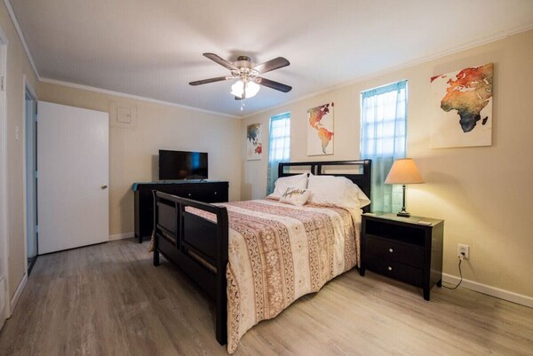 Lubbock Oasis 3br\/2ba Pet Friendly - Lubbock, TX