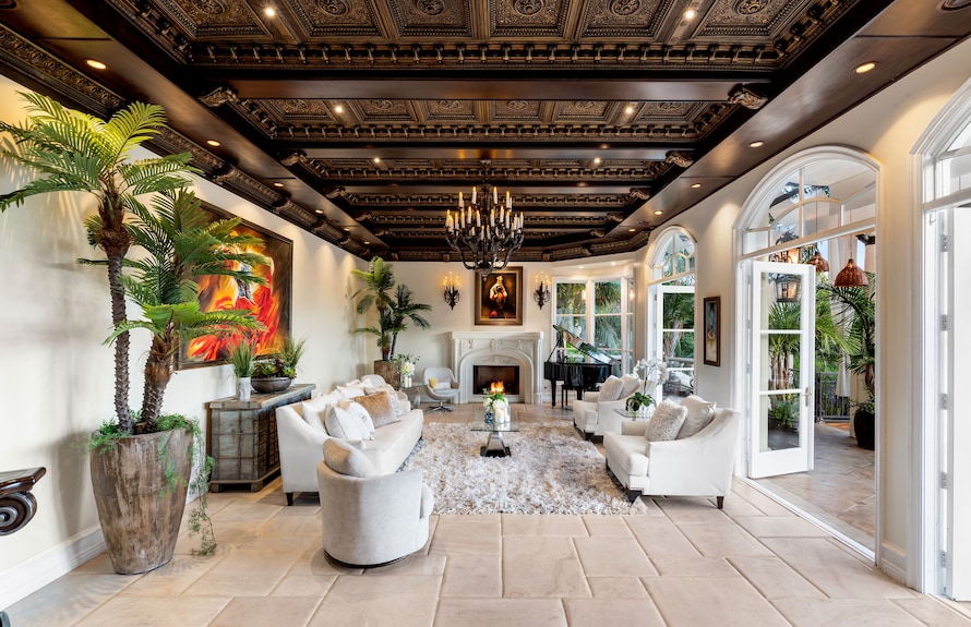 Luxury Mansion 6br 7bath Pool & Golf Course View \Navailable Long-term Lease - Los Angeles, CA