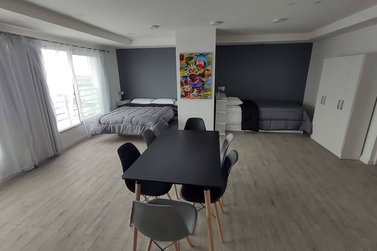 Estúdio família | 1 quarto, edredons de pluma, cortinas blackout, Wi-Fi de cortesia