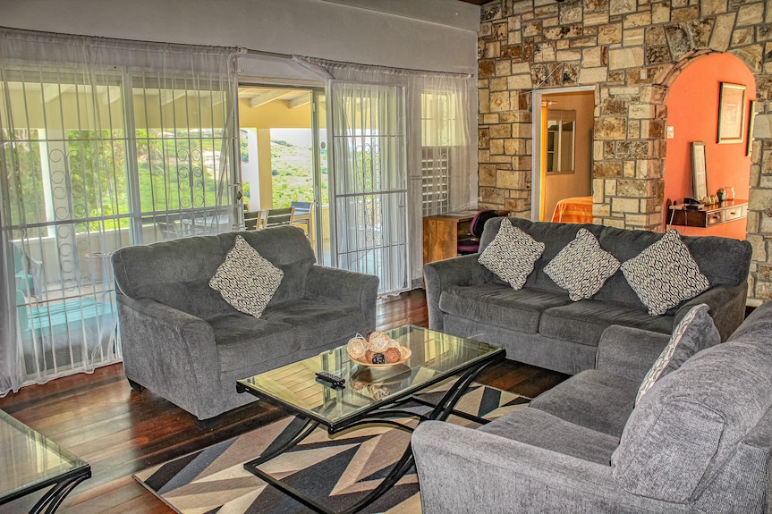 A Spacious, Beautiful Villa, With A Well Maintained Private Pool - Antigua and Barbuda