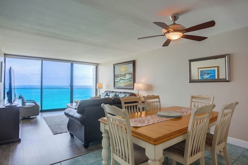 Blissful Panoramic Oceanfront Condo - Old Town - San Diego