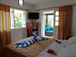 Quarto Duplo Standard | Minibar, com decoração personalizada, com mobília individualizada 