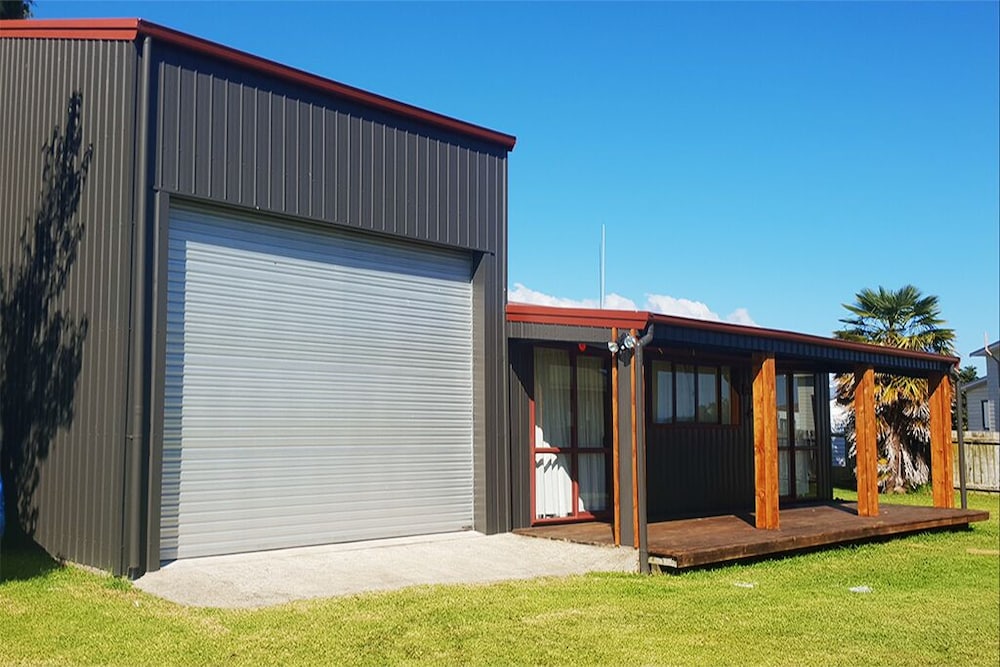 Big Fish Bach Close To Beaches And Excellent Fishing - Te Kaha