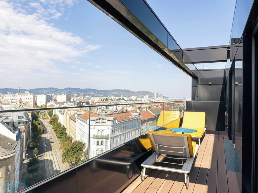 Retro Room | Vista da varanda