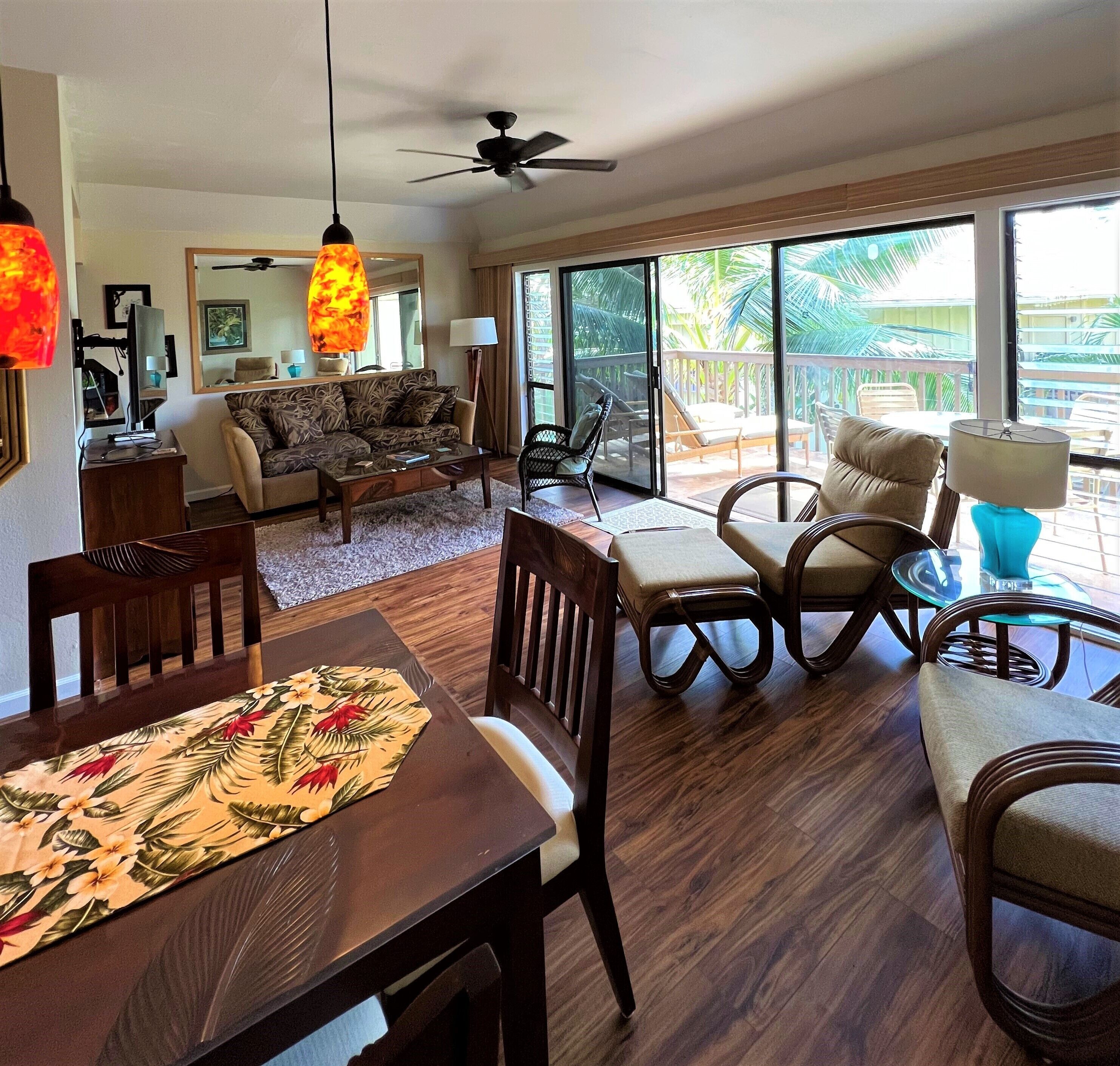 The Sandy Feet Retreat - Oceanfront Top-floor Corner Unit On Kauai Coconut Coast - Kauai, HI