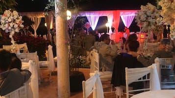 Espaço exterior para banquetes