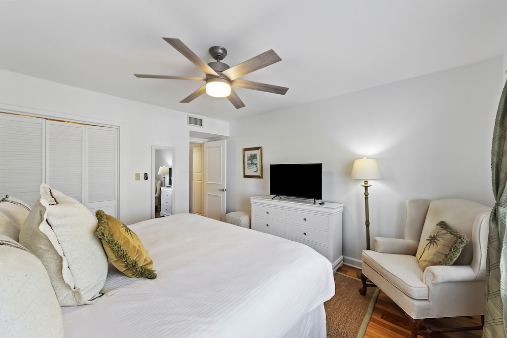 Short Walk To The Beach, Neighborhood Pool Access, Wild Dunes - Isle of Palms, SC