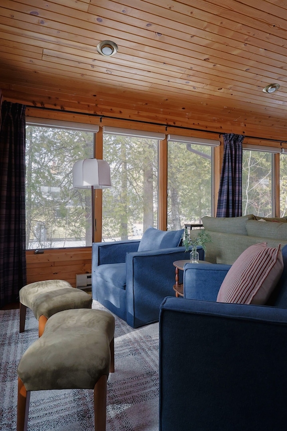 Newly Renovated Waterfront Cabin On Clark Lake - Door County, WI