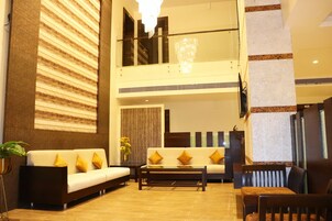 Área de estar no saguão