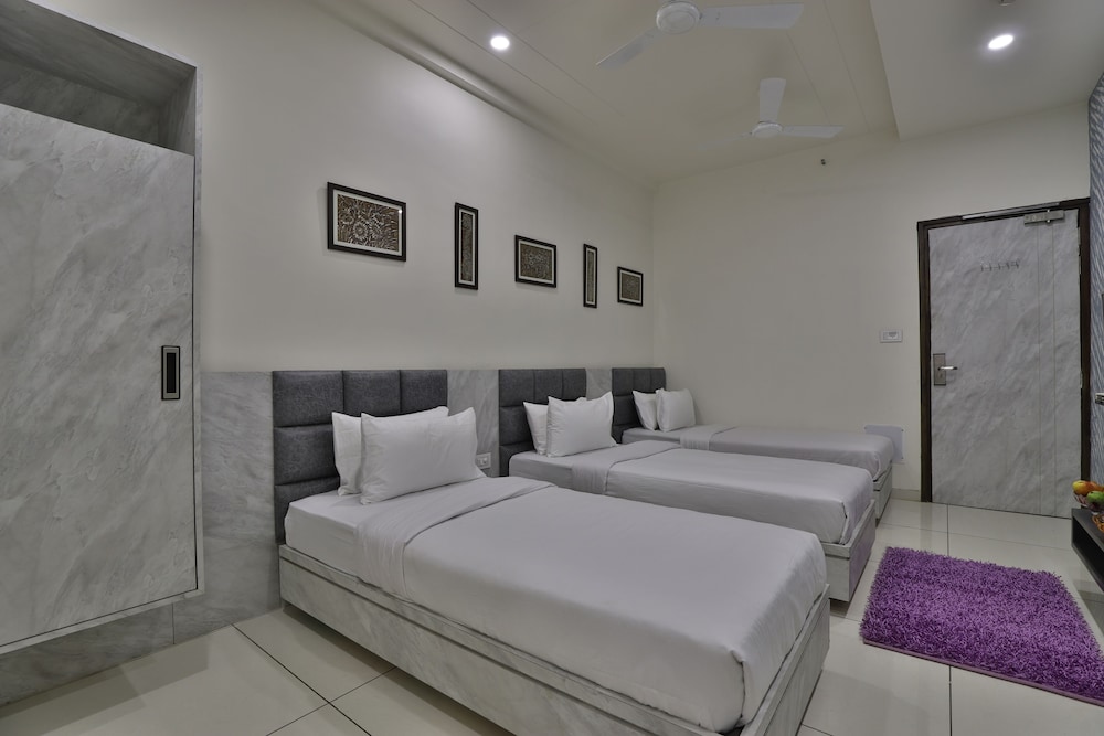 Hotel Orbit - Vadodara