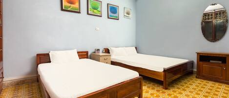 Quarto Triplo Superior | Secretária, quartos insonorizados, Wi-fi grátis