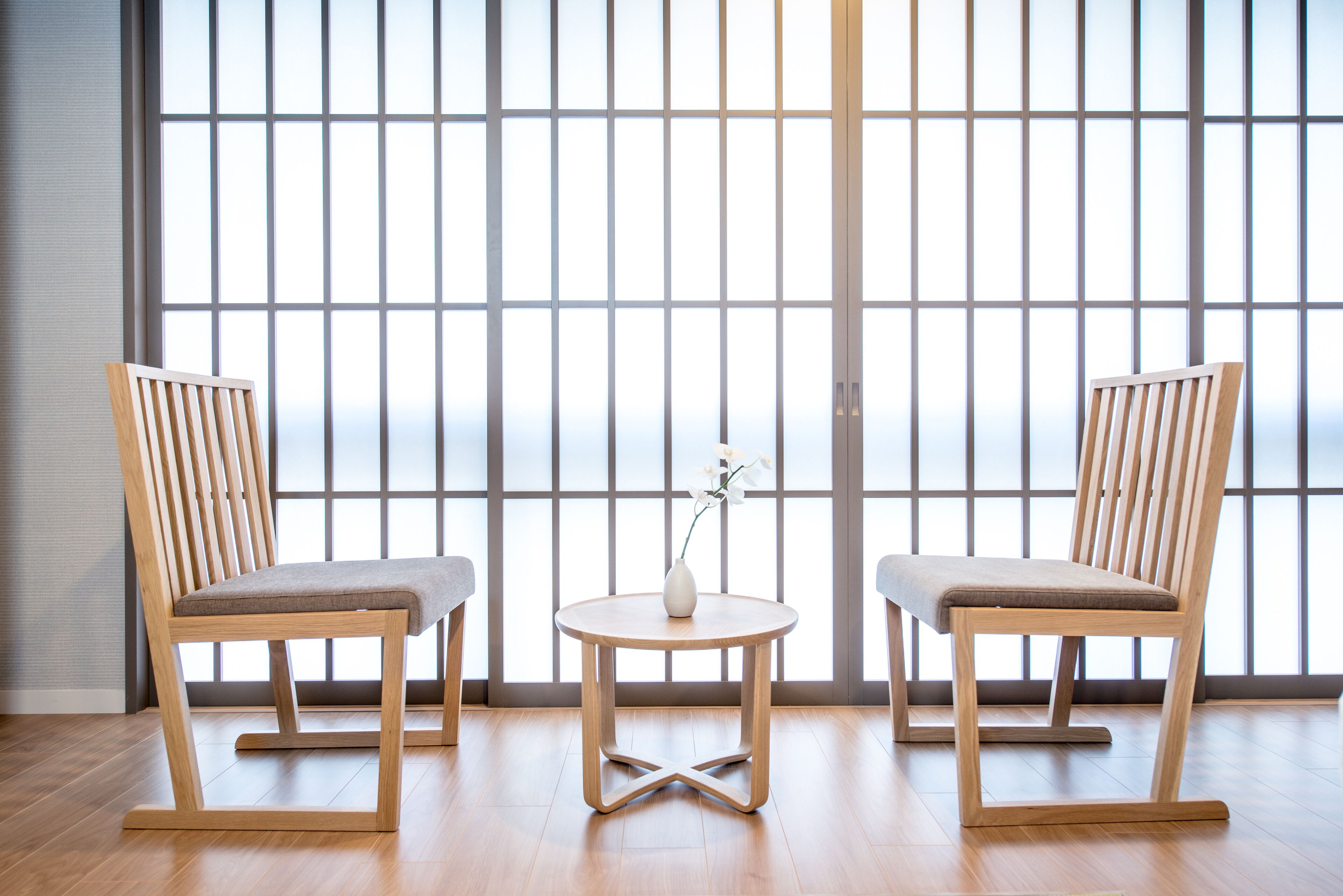 Quarto Superior (Queen) | Roupa de alta qualidade, secretária, cortinas/cortinados opacos 