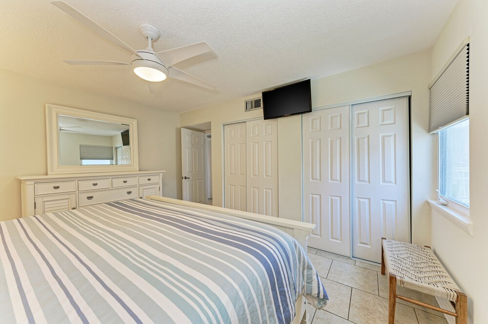 Unit #318 Sand Cay Beach Resort Gulf Front - Anna Maria Island, FL