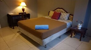 Quarto Económico | 1 quarto, secretária, Wi-fi grátis