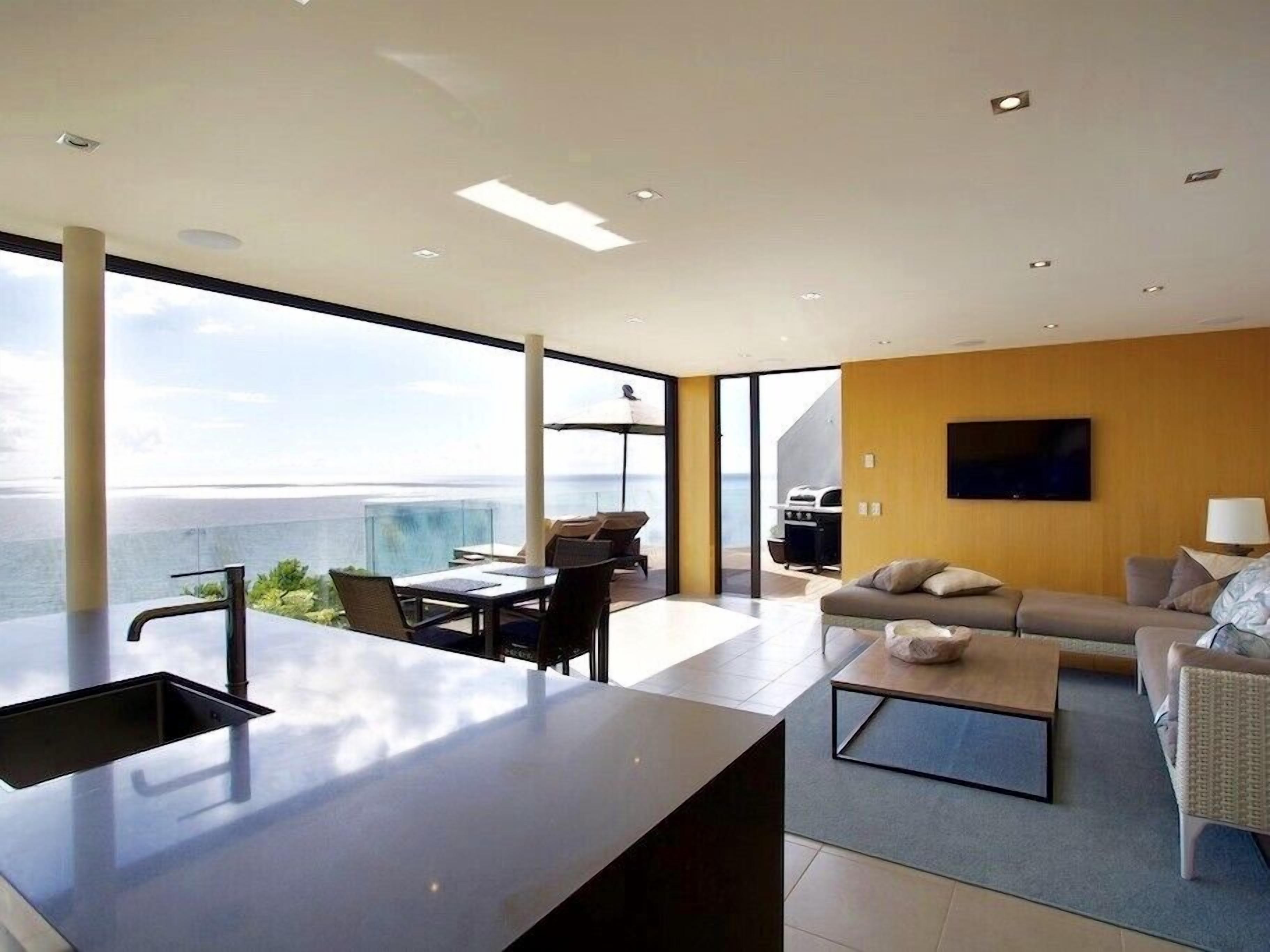 The Lookout - Tairua Holiday Home - Pauanui
