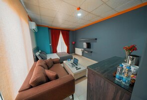 Quarto conforto | Cofres nos quartos, cortinas blackout, ferros/tábuas de passar roupa