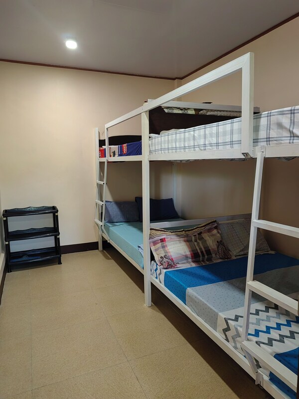 Coco's Transient House - Alaminos