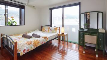 Apartamento (Private Vacation, 2F) | 4 quartos, secretária, Wi-fi grátis, roupa de cama fornecida