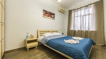 Apartamento, 1 quarto | 1 quarto, ferro/tábua de engomar, Wi-fi grátis, roupa de cama fornecida