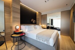 Suite (Santa Clara) | Minibar, cofre no quarto, secretária 