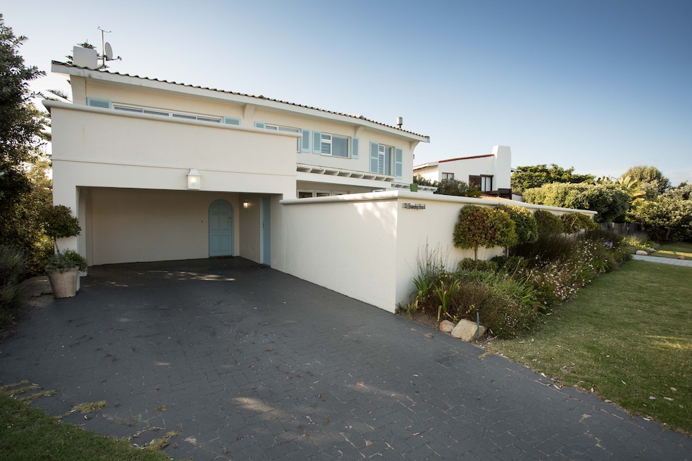 Executive Plettenberg Bay Holiday Home - Western Cape