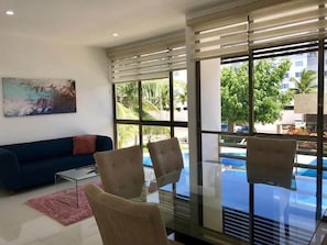 Apartamento | Sala de estar | TV de ecrã plano 