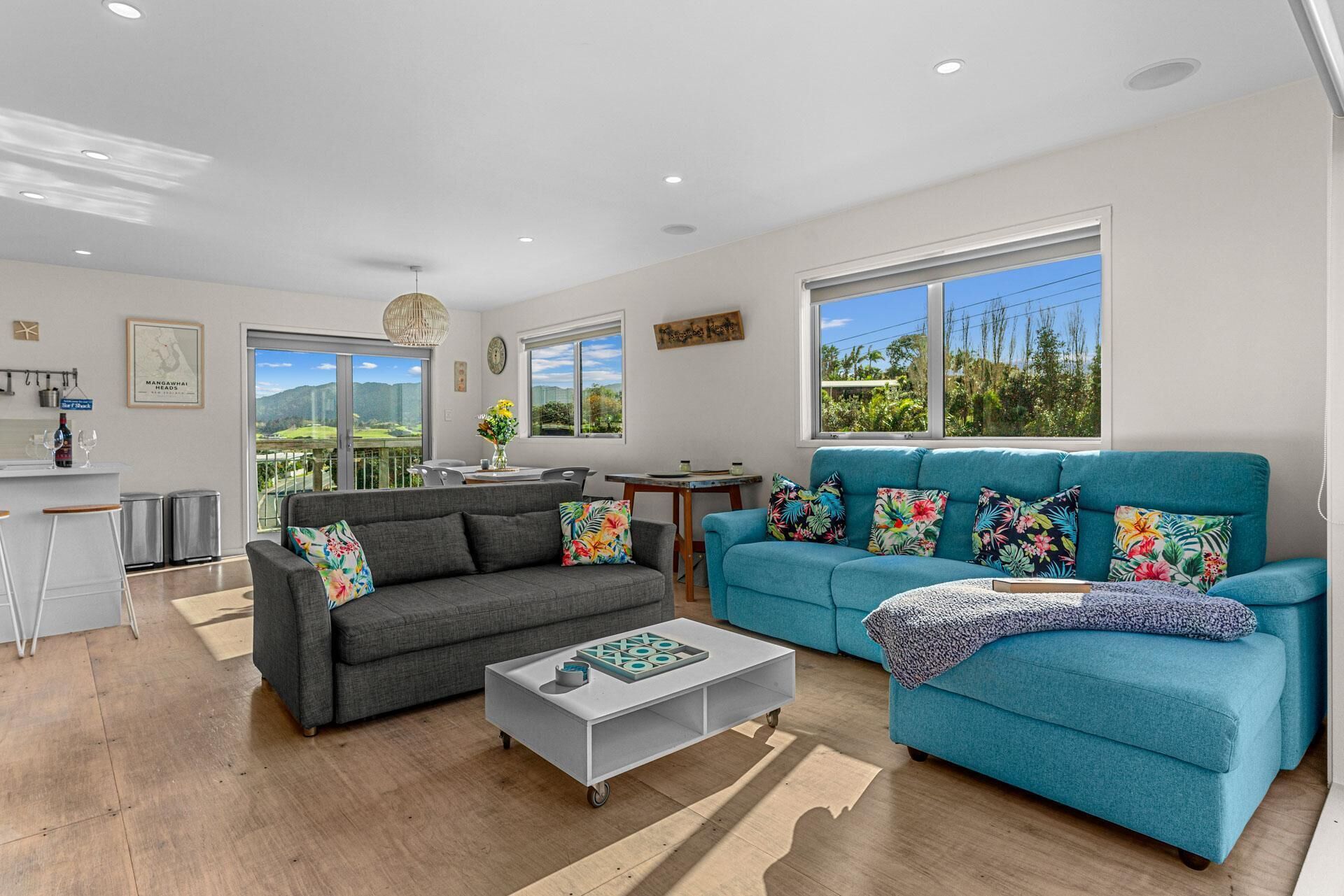 El Bach Familiar Perfecto, Cerca De Todas Las Comodidades Con Un Césped Plano Y Un Parque Infantil. - Mangawhai Heads