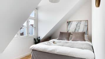 Apartamento, 1 quarto, vista para a cidade | 2 quartos, ferros/tábuas de passar roupa, Wi-Fi