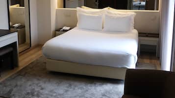 1 quarto, minibar, cofre no quarto, secretária