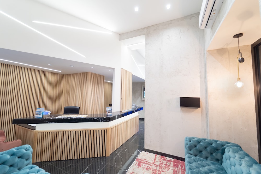 Le 4 Stagioni Dante H Napoli Centro By Clapa Group Dislocated Hospitality