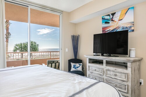 Elegant Beach-front Penthouse, 17th Floor! - Alabama