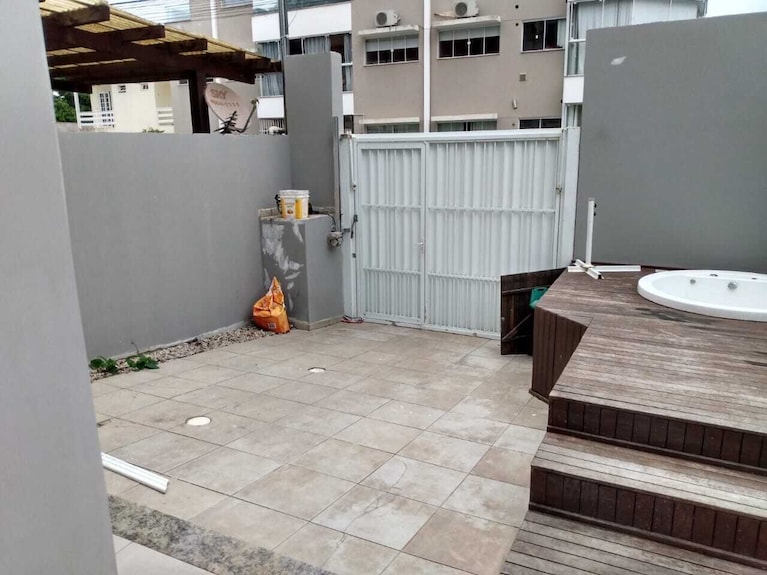 Maison Pleine Ofuro / Barbecue - Itapema