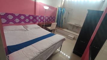 Quarto Duplo Deluxe (with AC) | Wi-fi grátis, roupa de cama fornecida