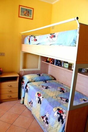 Apartamento, 2 quartos | 2 quartos, berços/camas para crianças