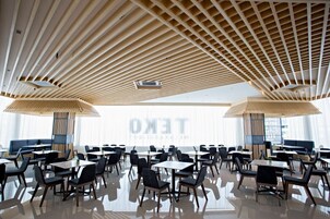 Café da manhã com buffet todos os dias mediante uma taxa