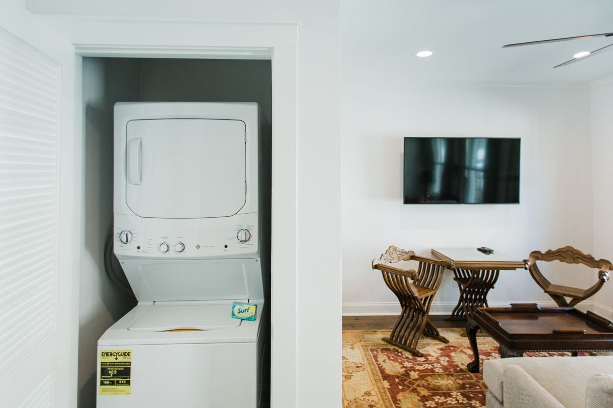 Plunge Pool And Parking, 3 Stories In Historic Downtown By Lucky Savannah - Savannah, GA