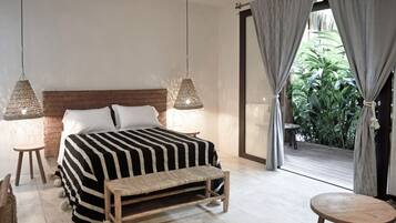 Quarto casal superluxo | Roupas de cama premium, cofres nos quartos, individualmente decorados