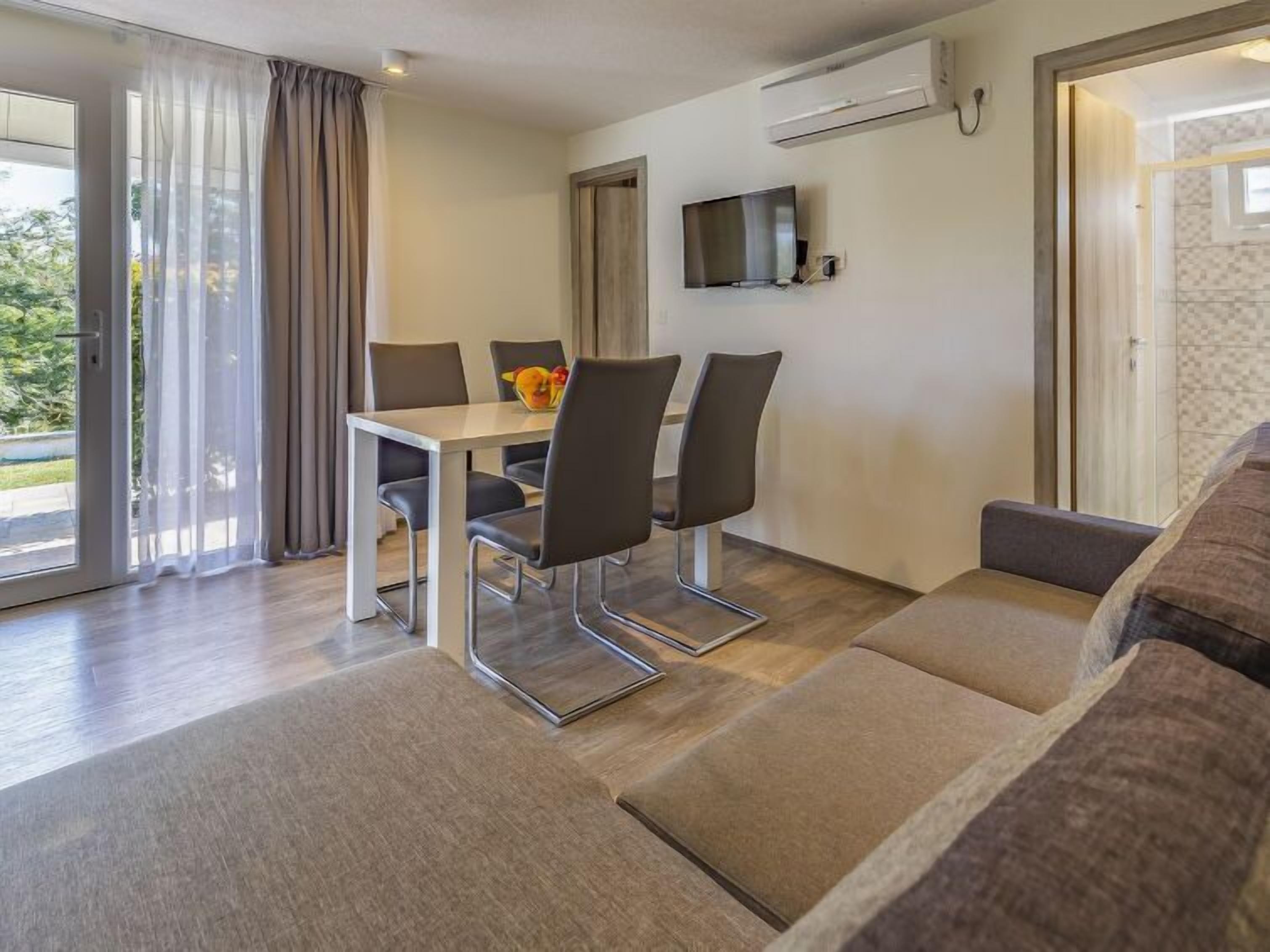 Mobile Home Superior By Interhome - Banjole