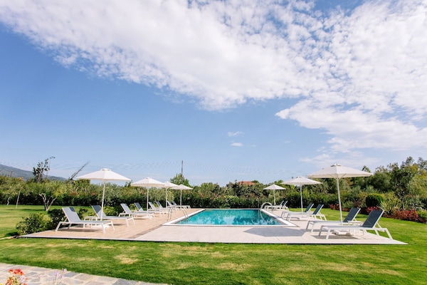 Piscina exterior sazonal