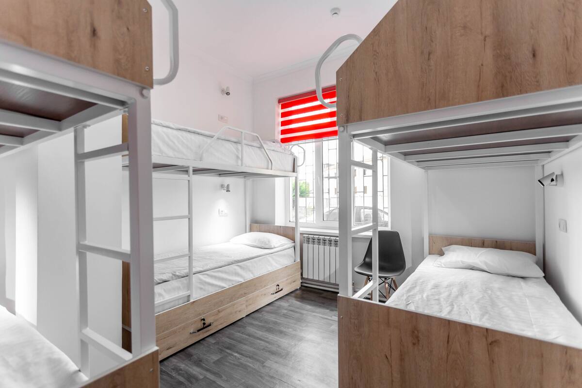 Dormitório compartilhado básico, em dormitório misto (6 beds) | Roupas de cama antialérgicas, quartos à prova de som