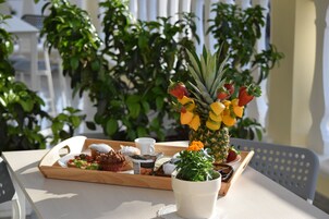 Pequeno-almoço tipo buffet diário incluído 