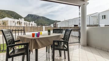 Apartamento, 4 quartos | Terraço/pátio