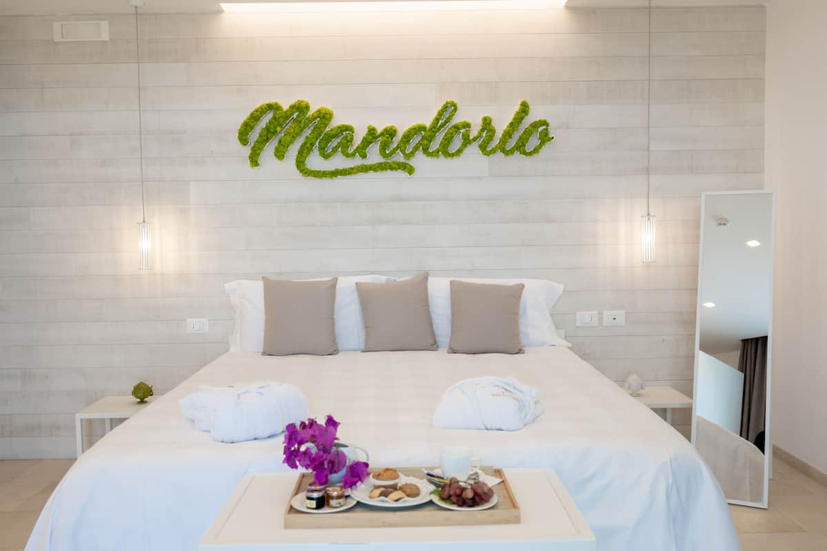 Junior Suite Matrimoniale | Roupa de alta qualidade, edredões de penas 