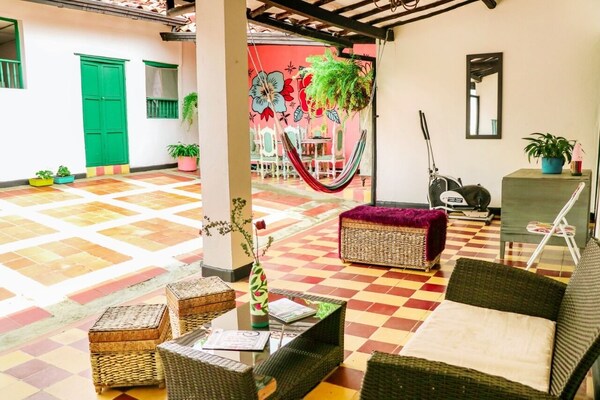 Green Door Hostal San Gil - Hostel - San Gil