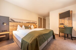 Quarto casal | Cofres nos quartos, Wi-Fi de cortesia, roupa de cama