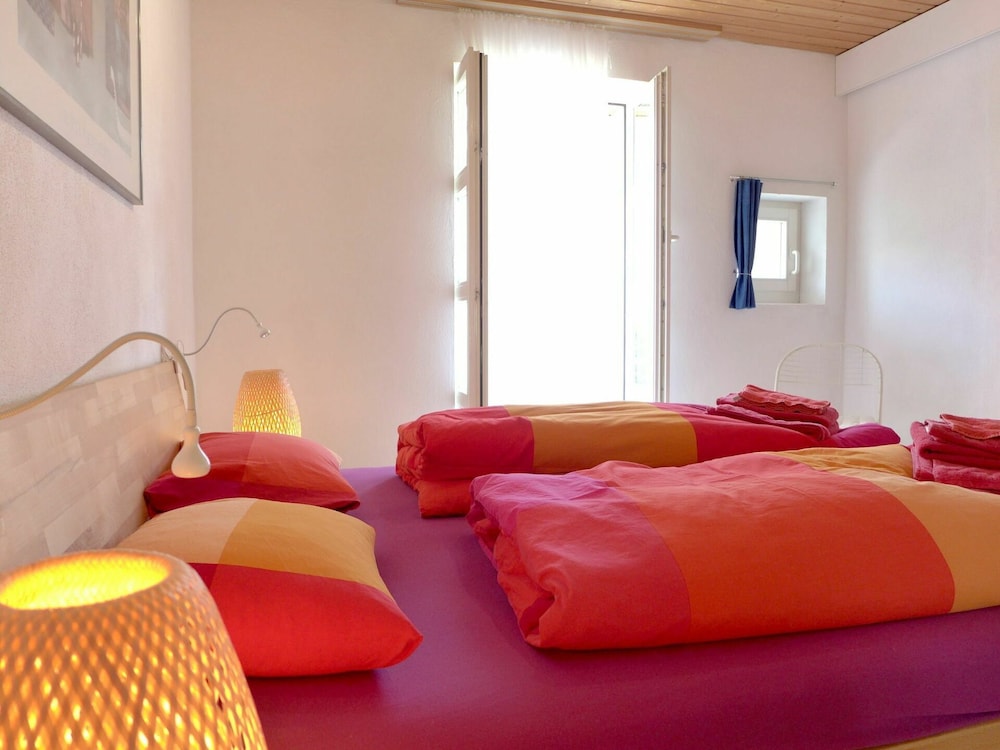 Lovely Apartment For 3 People With Wifi, Tv, Terrace, Panoramic View And Parking - Switzerland