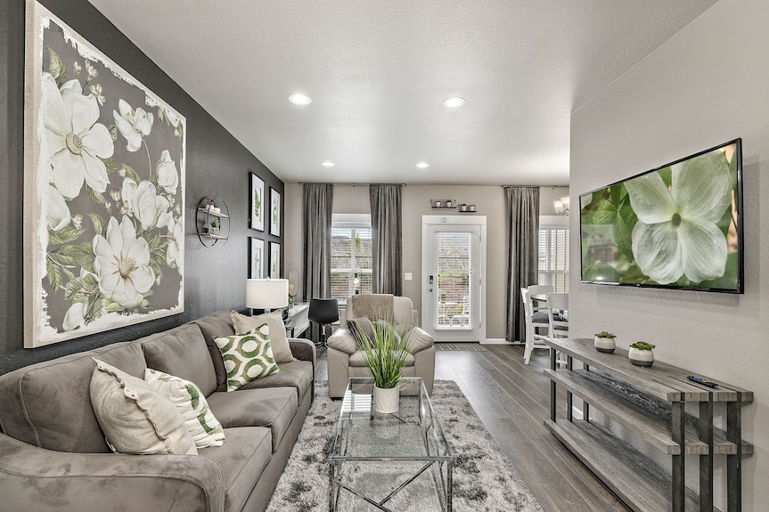 Serenity-themed, Fastest Wifi, 2 King Beds Home - 梅德福