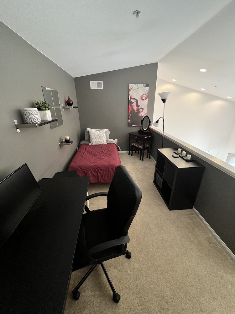 Spectrum Resort 1 Bedroom Plus Loft - Irvine, CA