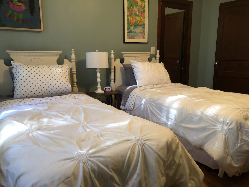 Lamplight Cottage, Easy Walk To Main Street! - Mississippi